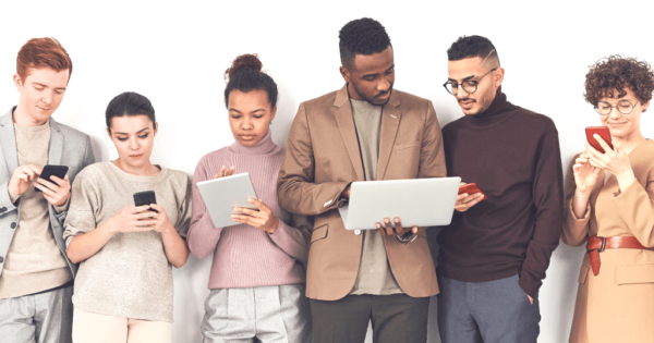 5 benefits of technology for english language training - Voxy